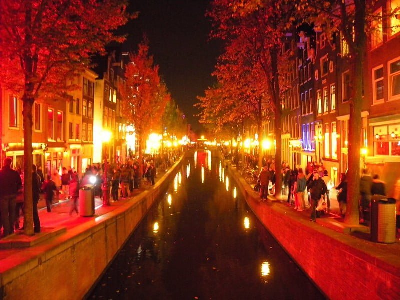 8 Facts About The Amsterdam Red Light District