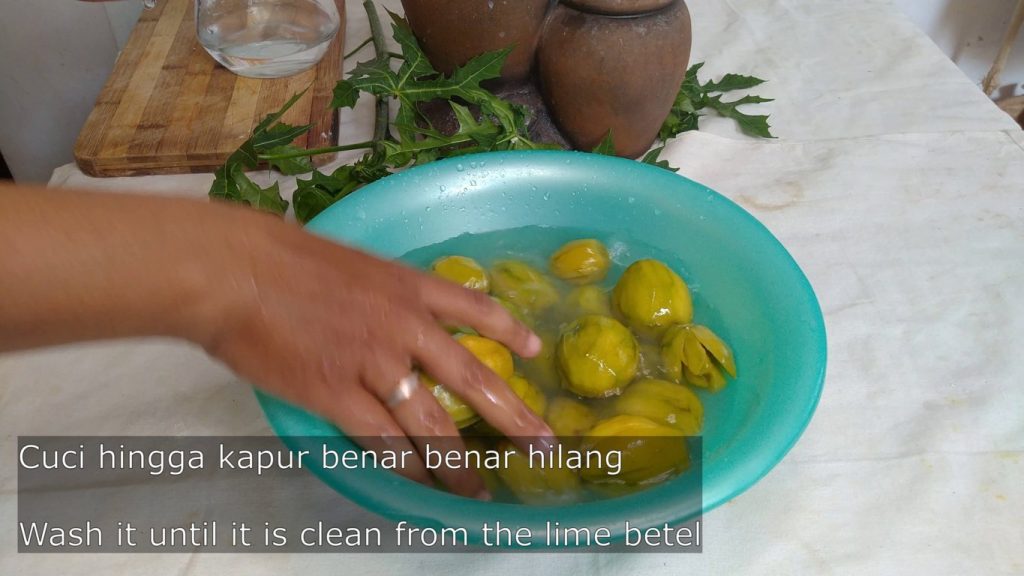 Kedondong pickled sweet and sour recipe. Step-by-step easy! (Ambarella ...