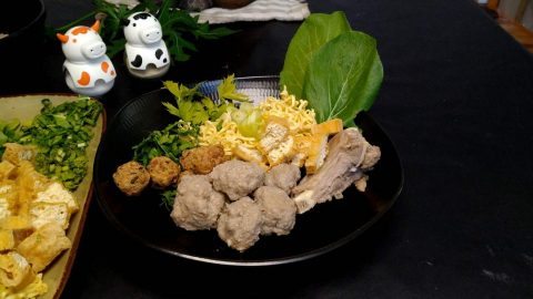 Recipe for Indonesian Meatballs Soup Bakso - TaleTravels.com - Travel ...