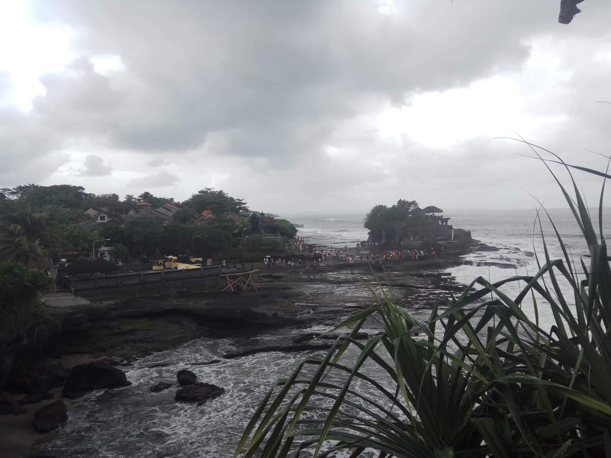 Tanah Lot temple: Comprehensive Guide 2024 Costs, activities & best time